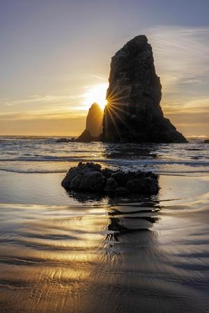 'Haystack Rock Pinnacles at low tide in Cannon Beach, Oregon, USA ...