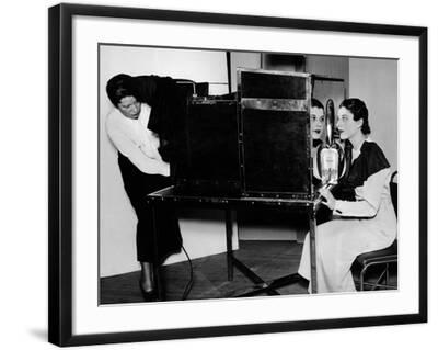 'Helena Rubenstein Fifth Avenue Salon' Photo | AllPosters.com