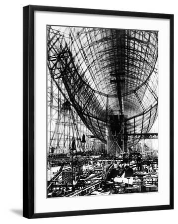 'Hindenburg Airship under Construction' Photo | AllPosters.com
