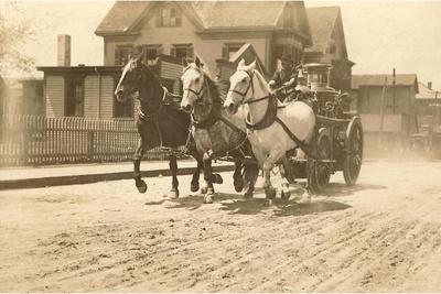 'Horse-Drawn Fire Engine Racing to the Fire' Prints | AllPosters.com