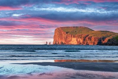 'Incredible sunset in low tide time on Atlantic ocean coast near ...