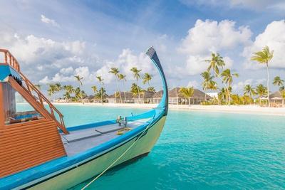 Inspirational Maldives island beach design. Maldives traditional boat ...