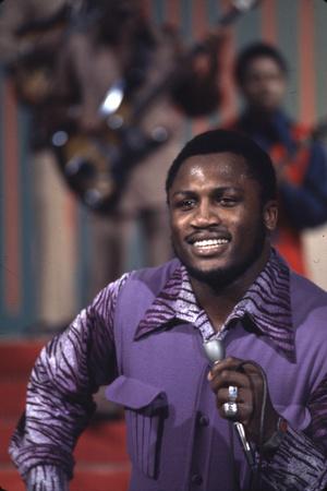 'Joe Frazier Singing with His Band Joe Frazier and the Knockouts on Don ...