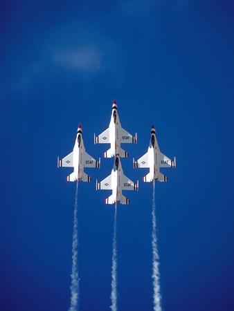 'The Us Air Force Thunderbirds Climbing in a Tight Formation ...
