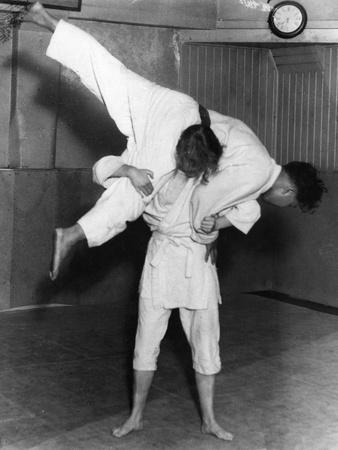 'Jujitsu Throw' Photographic Print | AllPosters.com