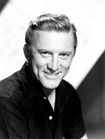 Kirk Douglas, 1967 Photo | AllPosters.com