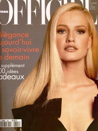'L'Officiel, December 1995 - Karen Mulder dans une Robe Yves Saint ...