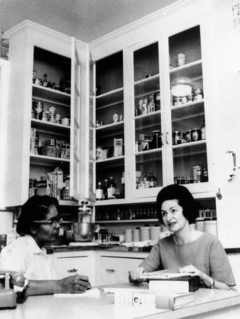 'Lady Bird Johnson, in the Kitchen with Her African American Cook ...