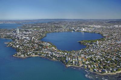 'Lake Pupuke, Takapuna, Auckland, North Island, New Zealand ...