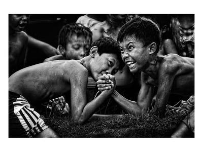 'Last Effort' Premium Giclee Print | AllPosters.com