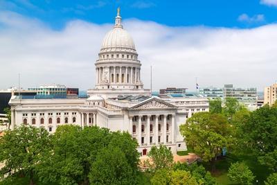 Madison, Wisconsin, USA state capitol in the daytime Photo | AllPosters.com