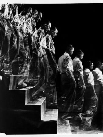 'Marcel Duchamp Walking down Stairs in exposure of Famous Painting ...