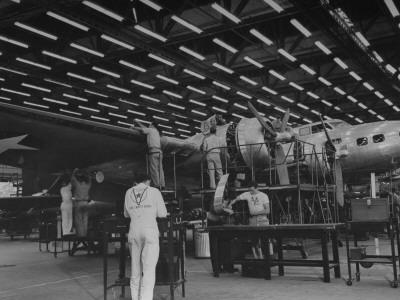 'Men Assembling a B17 Flying Fortress at Lockheed-Vega Plant from ...