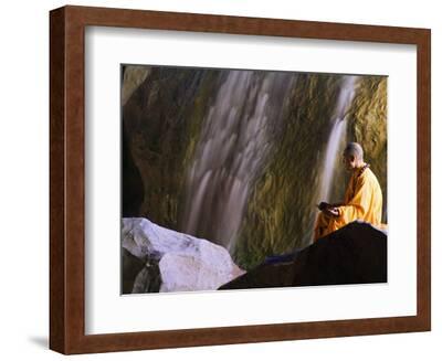 'Monk Demonstrating Meditation at Zen Music Shaolin Grand Ceremony ...