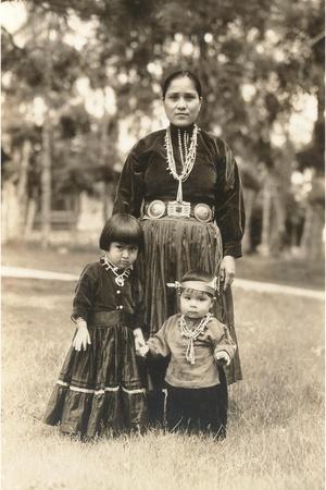 'Navajo Mother and Children' Print | AllPosters.com