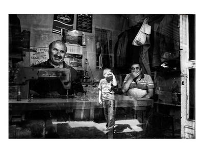 'Oglum Bak Git' Premium Giclee Print | AllPosters.com