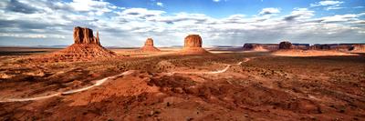 'Panoramic Landscape - Monument Valley - Utah - United States ...