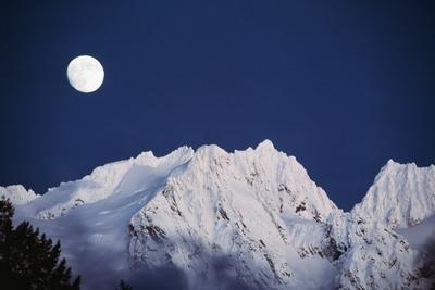 'Full Moon over Snowcapped Mountain, North Cascades, Washington State ...