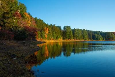 'Placid Fall Scene at Buckingham Reservoir in Glastonbury, Connecticut ...