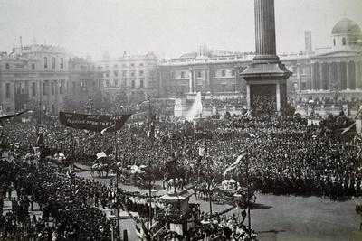 'Queen Victoria in Trafalgar Square during her Golden Jubilee ...