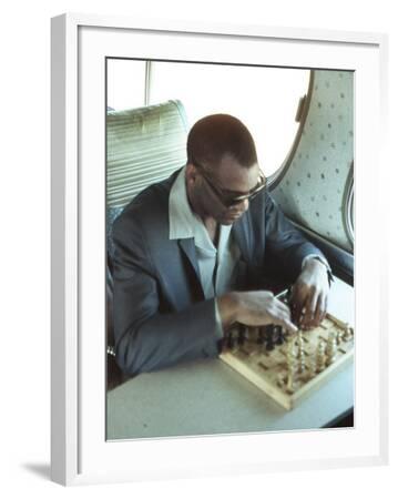 'Ray Charles Playing Chess on the Tour Bus' Photo | AllPosters.com