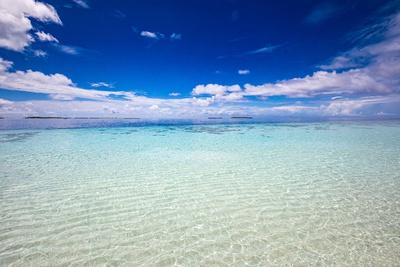 'Relaxing seascape with wide horizon of the sky and the sea. Tropical ...