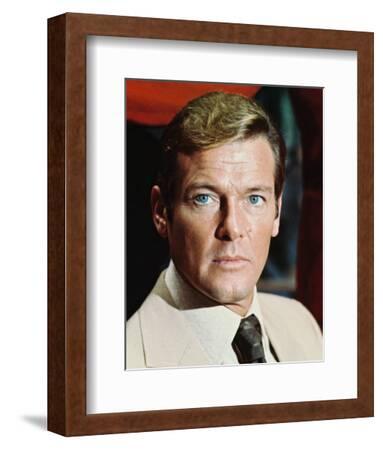 'Roger Moore' Photo | AllPosters.com