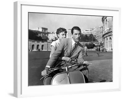 'Roman Holiday, Audrey Hepburn, Gregory Peck, 1953' Photo | AllPosters.com