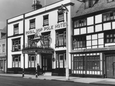 'Royal Hop Pole Hotel' Photographic Print - Fred Musto | AllPosters.com