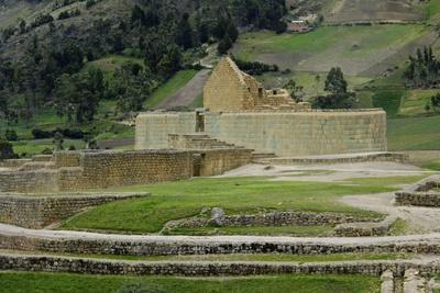 'Ruins of Inca City and Temple of the Sun at Ingapirca in the Andes ...