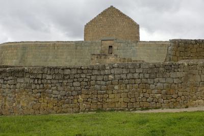'Ruins of Inca Temple of the Sun at Ingapirca in the Andes Mountains ...