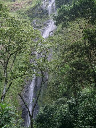 'San Ramon Waterfall, Ometepe Island, Nicaragua, Central America ...