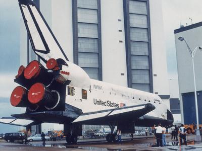 Space Shuttle Columbia on Earth, 1980S Photographic Print | AllPosters.com