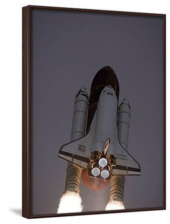 'Space Shuttle Discovery Launched with Hubble Space Telescope in its ...