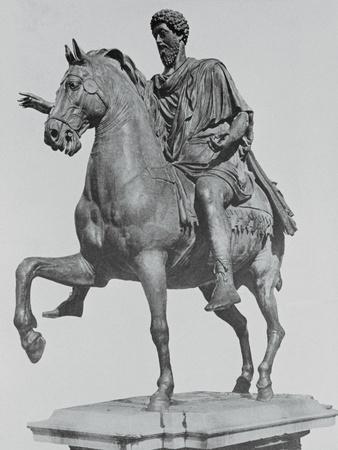 'Statue of Marc Aurel' Photographic Print | AllPosters.com