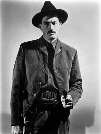 'THE GUNFIGHTER' Photo | AllPosters.com