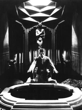 'The Mummy, Boris Karloff, 1932' Photo | AllPosters.com