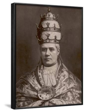 'The Papal Tiara Worn by Pope Pius X' Photographic Print | AllPosters.com