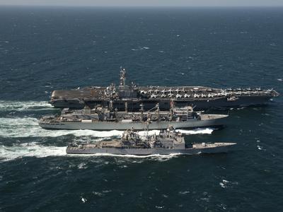 'Underway Replenishment at Sea with U.S. Navy Ships in the Arabian Gulf ...