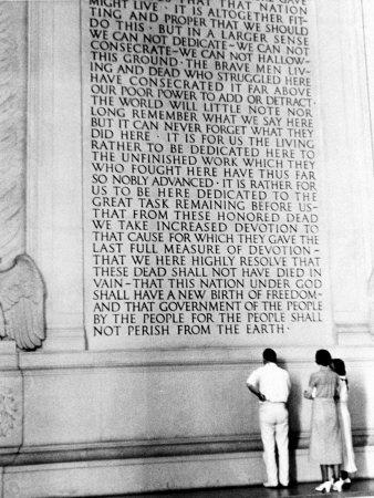 'Visitors Reading the Inscription of Pres. Abraham Lincoln's Gettysburg ...