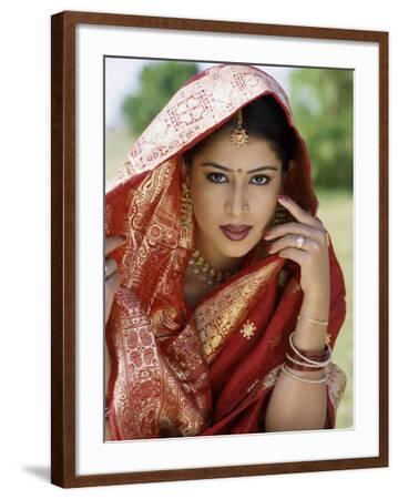 'Woman Dressed in Sari / Traditional Costume, Mumbai (Bombay ...