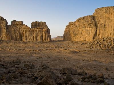 'Wonderful Rock Formations in the Sahara Desert, Algeria, North Africa ...