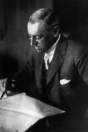 'Woodrow Wilson Writing' Giclee Print | AllPosters.com