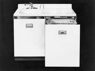 'Dishwasher, Circa 1950s' Photo | AllPosters.com