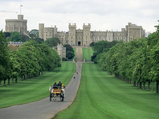 'The Long Walk and Windsor Castle, Windsor, Berkshire, England, United ...