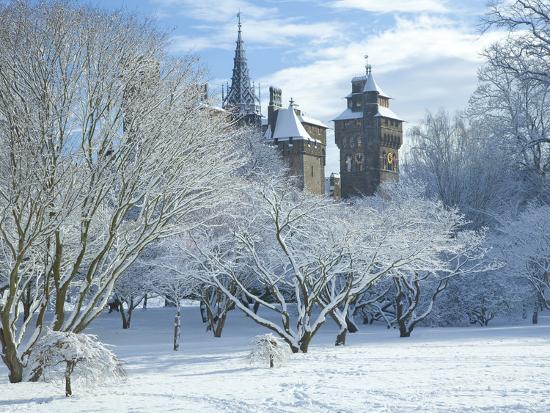 'Cardiff Castle in Snow, Bute Park, South Wales, Wales, United Kingdom ...
