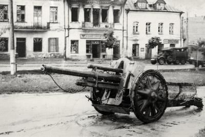 'A 10.5 Cm Lefh 18 Howitzer' Photographic Print | AllPosters.com