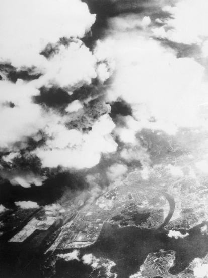 'Hiroshima Mushroom Clouds' Photographic Print | AllPosters.com