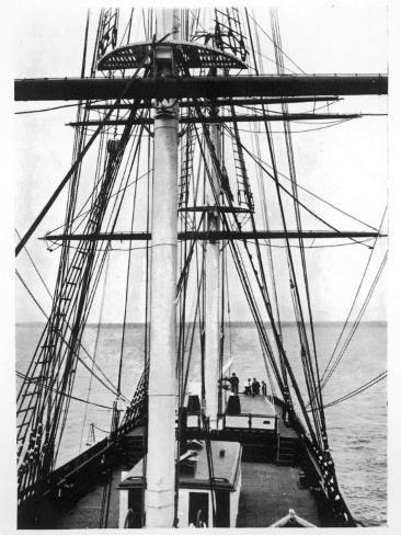 'Cutty Sark at Sea 1924' Photographic Print - | AllPosters.com