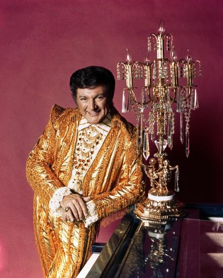 'Liberace posed in Yellow Sparkling Suit' Photo - Movie Star News ...